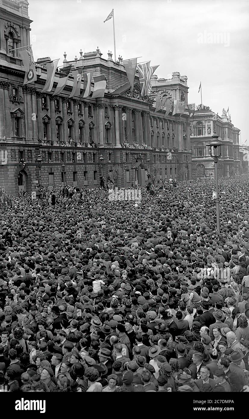 Fin de la seconde guerre mondiale Banque de photographies et d’images à ...