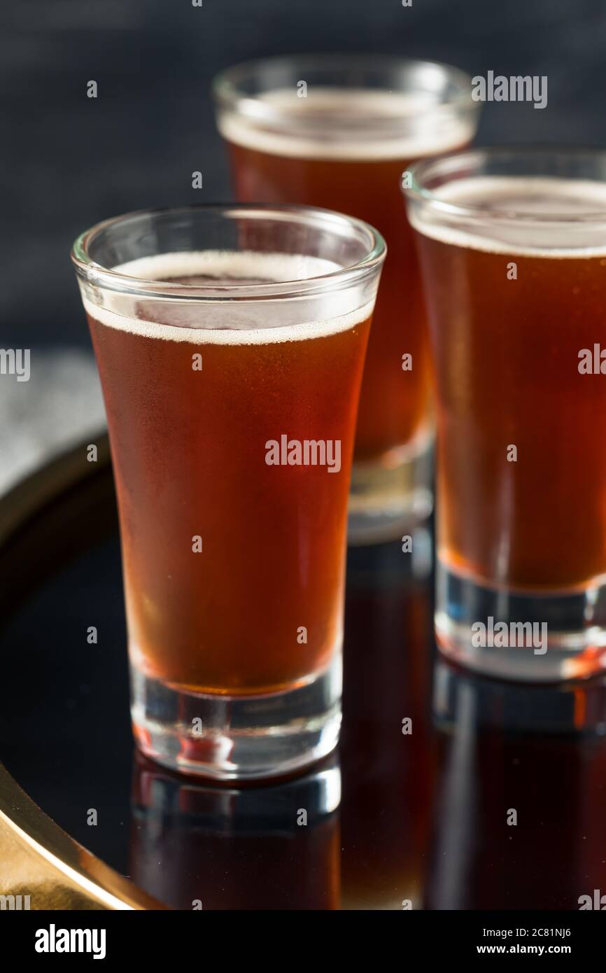 Cocktail jager Banque de photographies et d’images à haute résolution ...