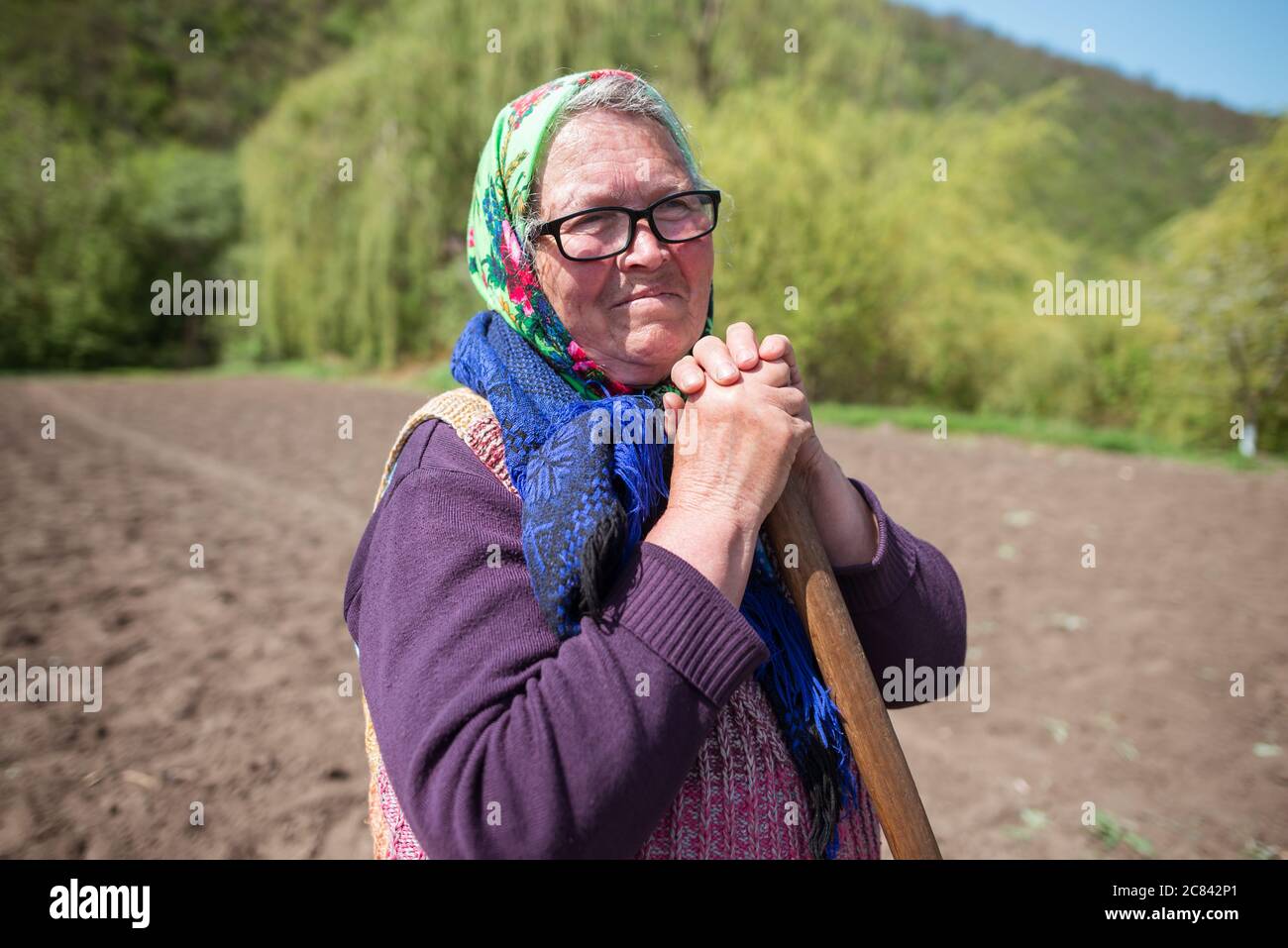 Trebujeni / Moldova - 15 mai 2020 : Portrait d'une femme moldave adulte ...