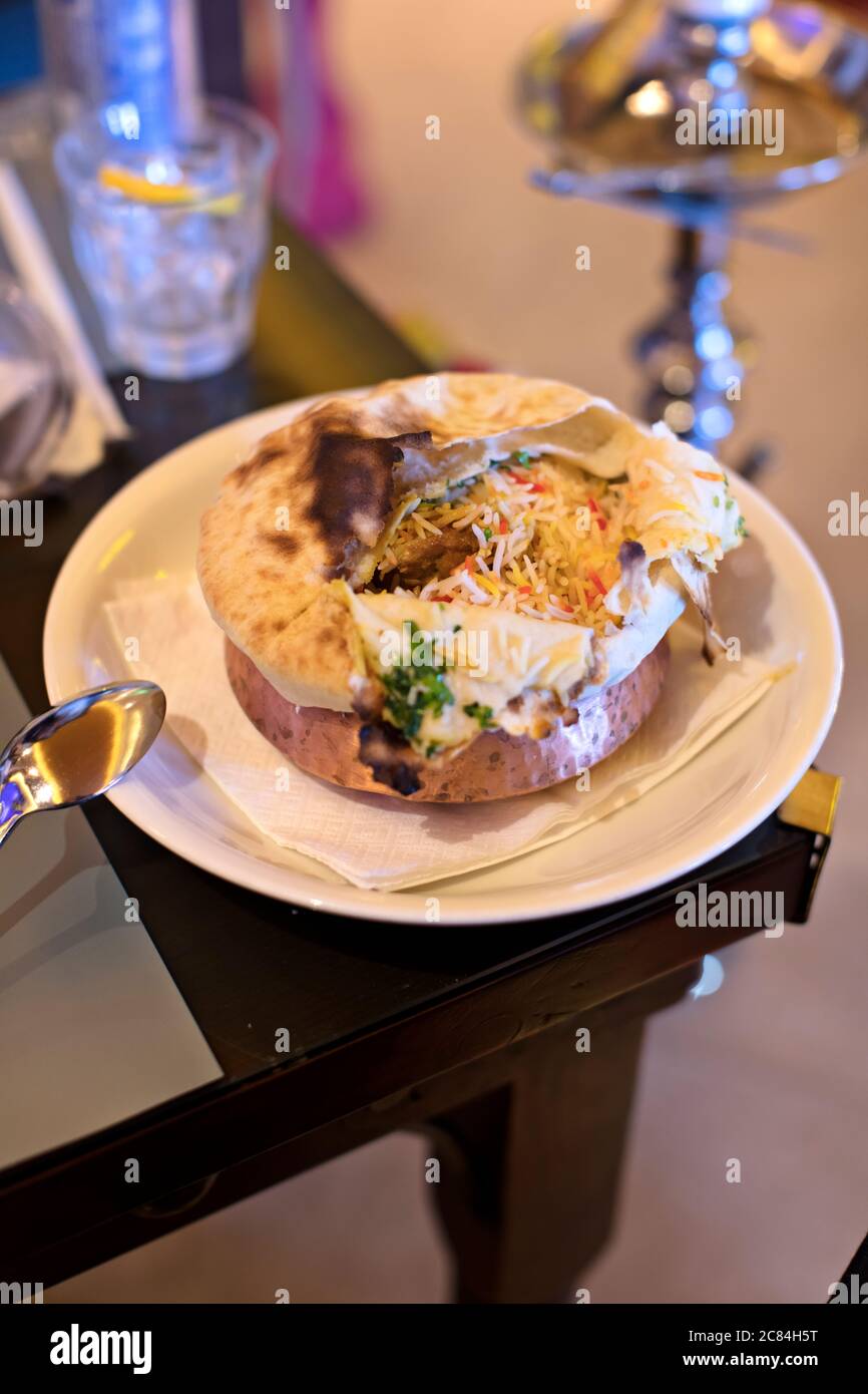 Bahrain cooking Banque de photographies et d’images à haute résolution ...