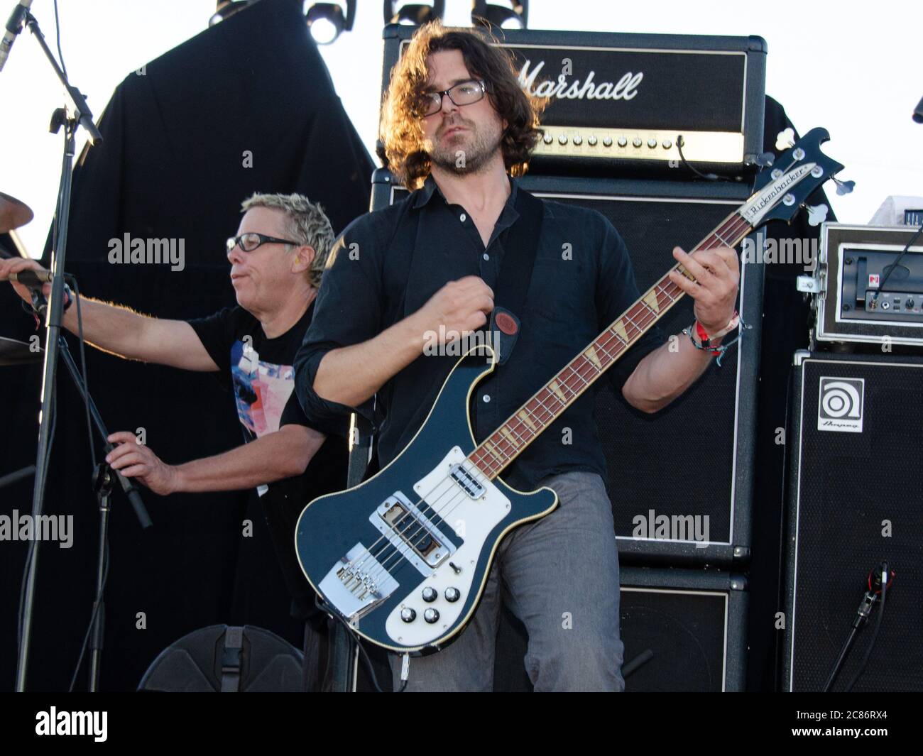 Lou barlow Banque de photographies et d’images à haute résolution - Alamy
