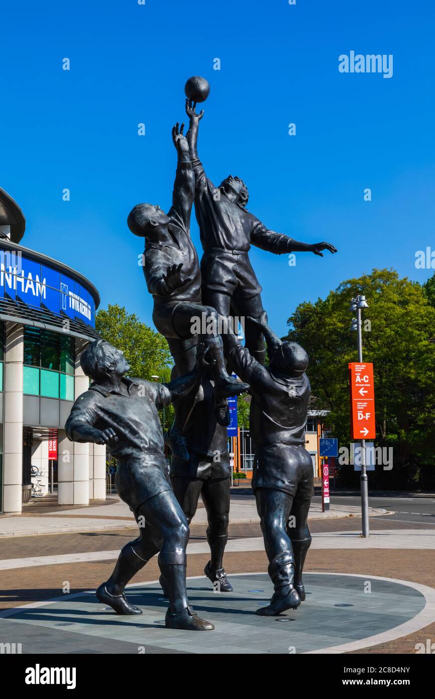 Rugby statue twickenham stadium Banque de photographies et d’images à ...