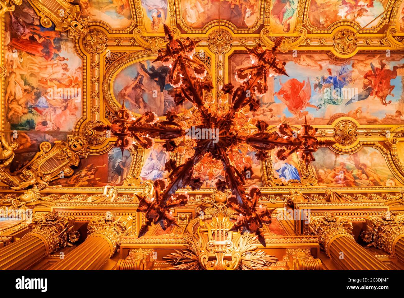 Plafond grand foyer opéra garnier Banque de photographies et d’images à ...