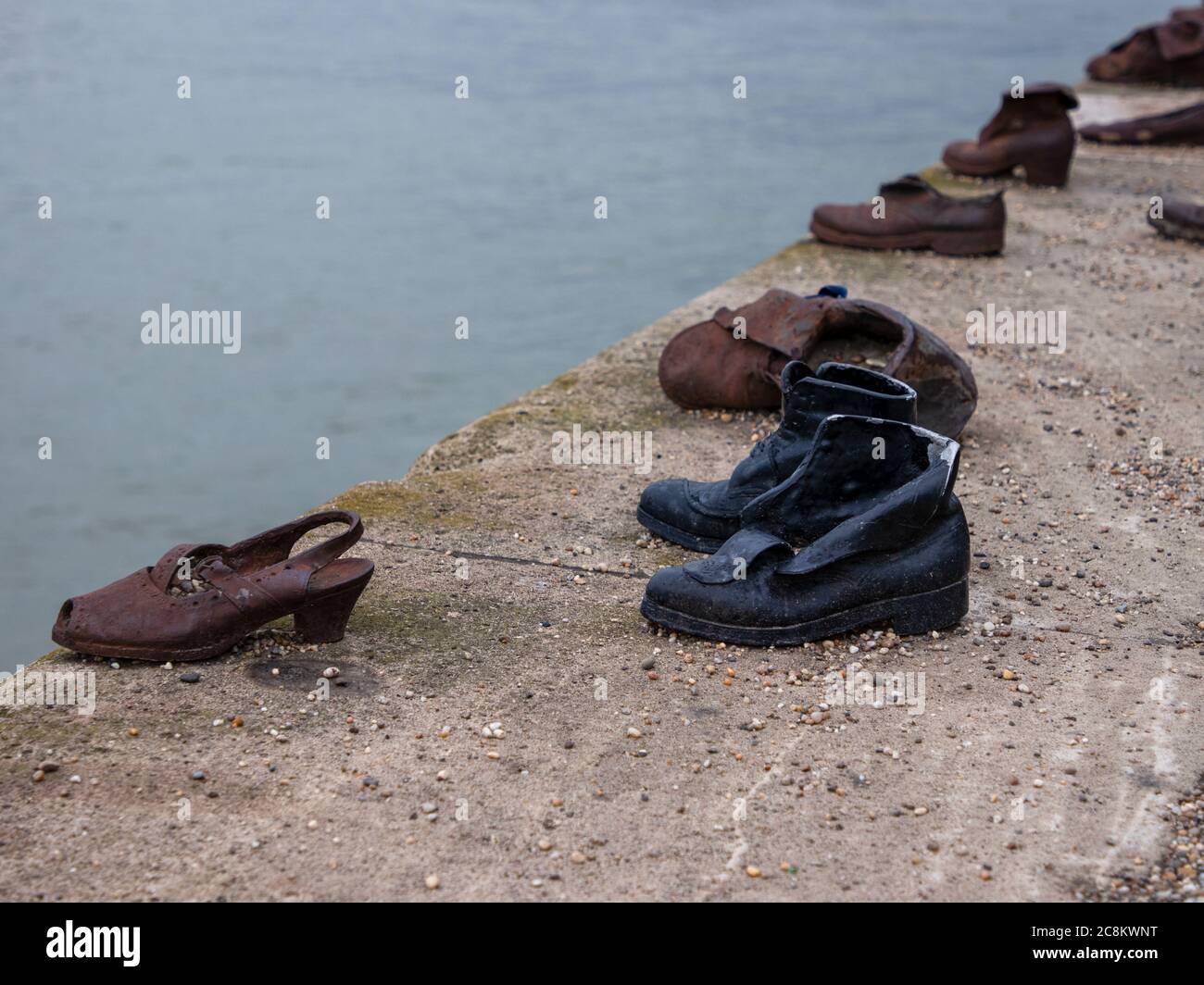 Budapest danube shoes statue Banque de photographies et d’images à ...