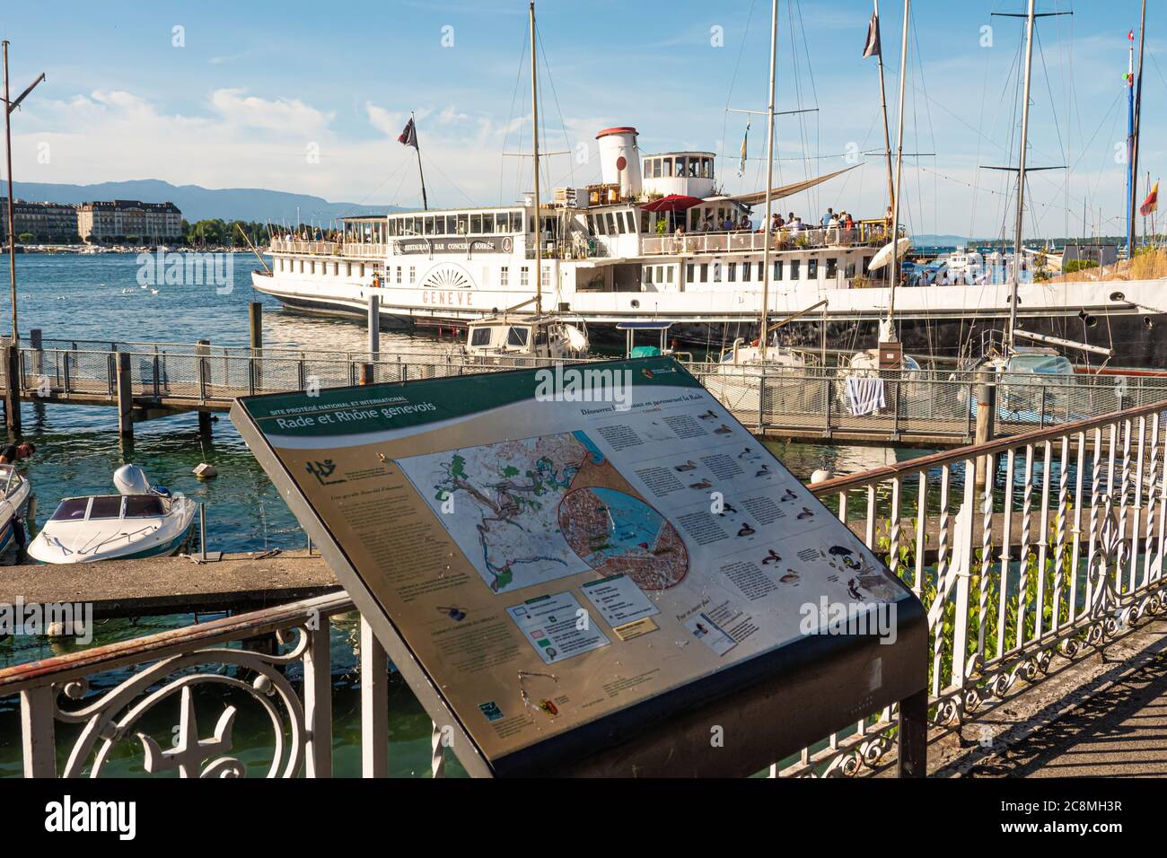 Carte du lac Léman Lac de Genève à Genève en Suisse - GENÈVE, SUISSE ...