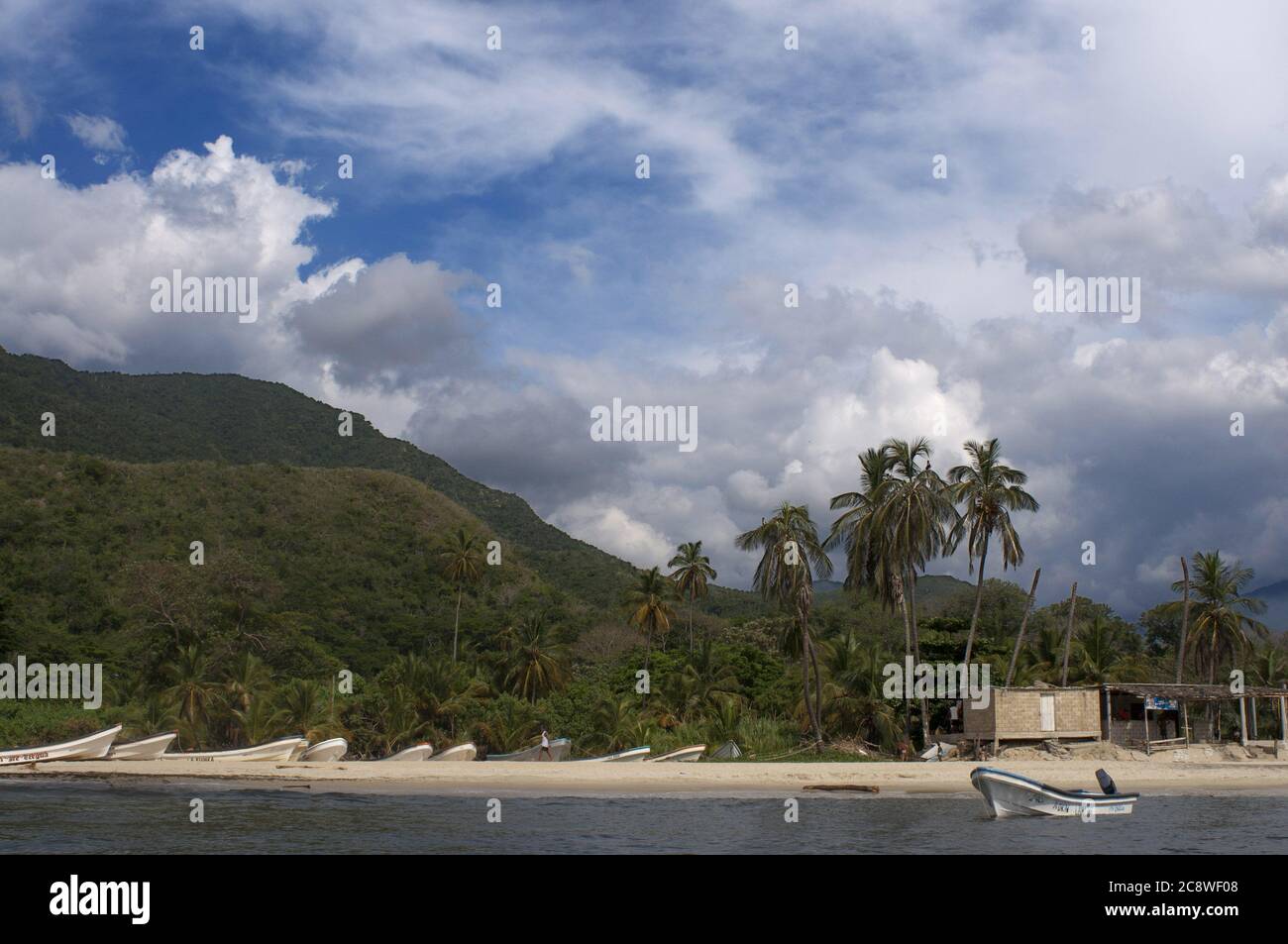 A l'intérieur d'un bateau à Chuao plage dans l'état Falcon au Venezuela ...