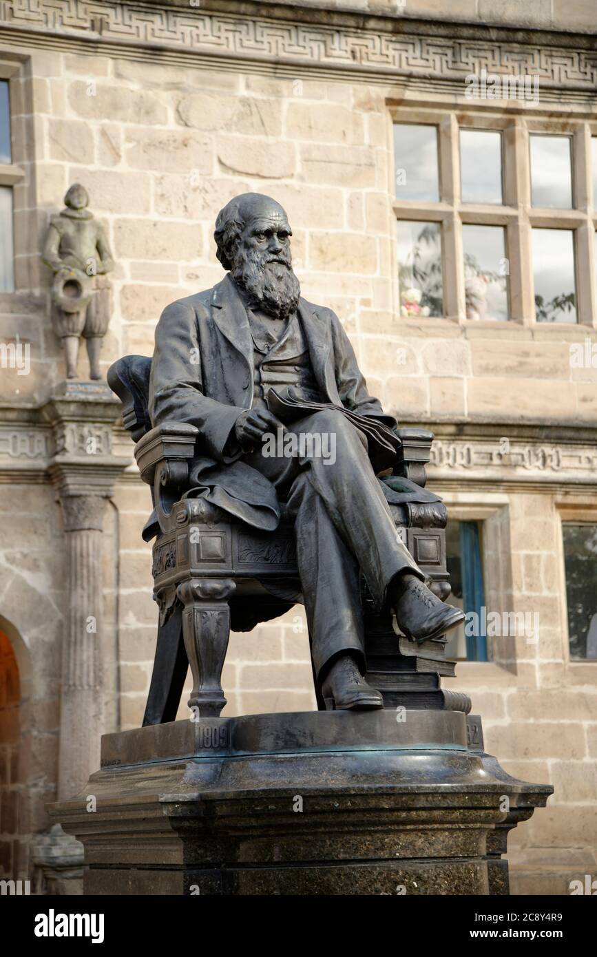 Charles darwin statue Banque de photographies et d’images à haute ...