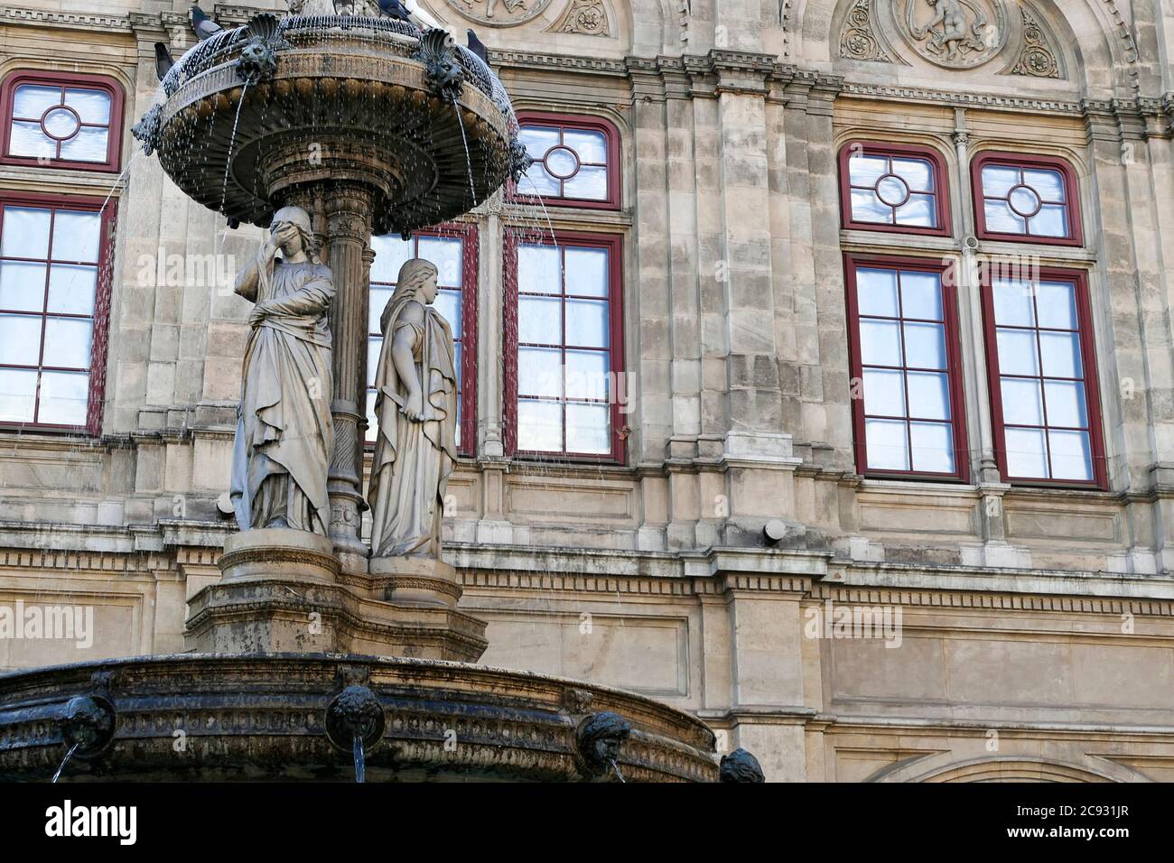 Statue opera house vienna Banque de photographies et d’images à haute ...