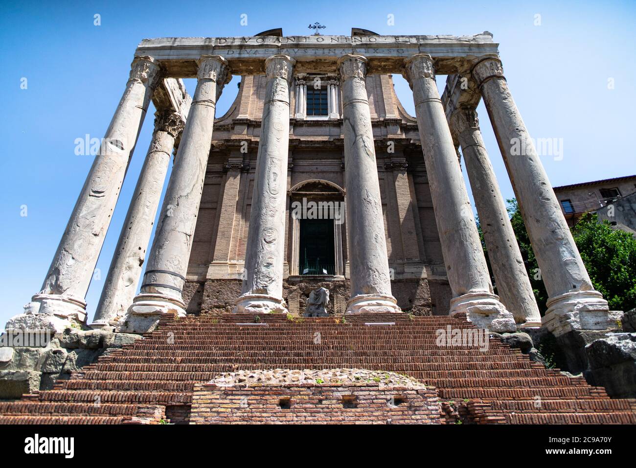 Temples en ruine Banque de photographies et d’images à haute résolution ...