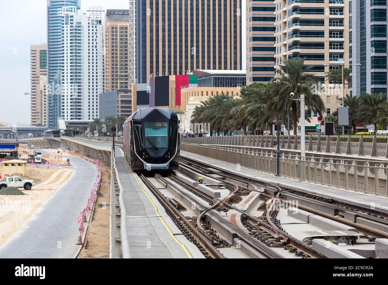 Nouveau tramway moderne à Dubaï, Émirats arabes Unis Photo Stock - Alamy