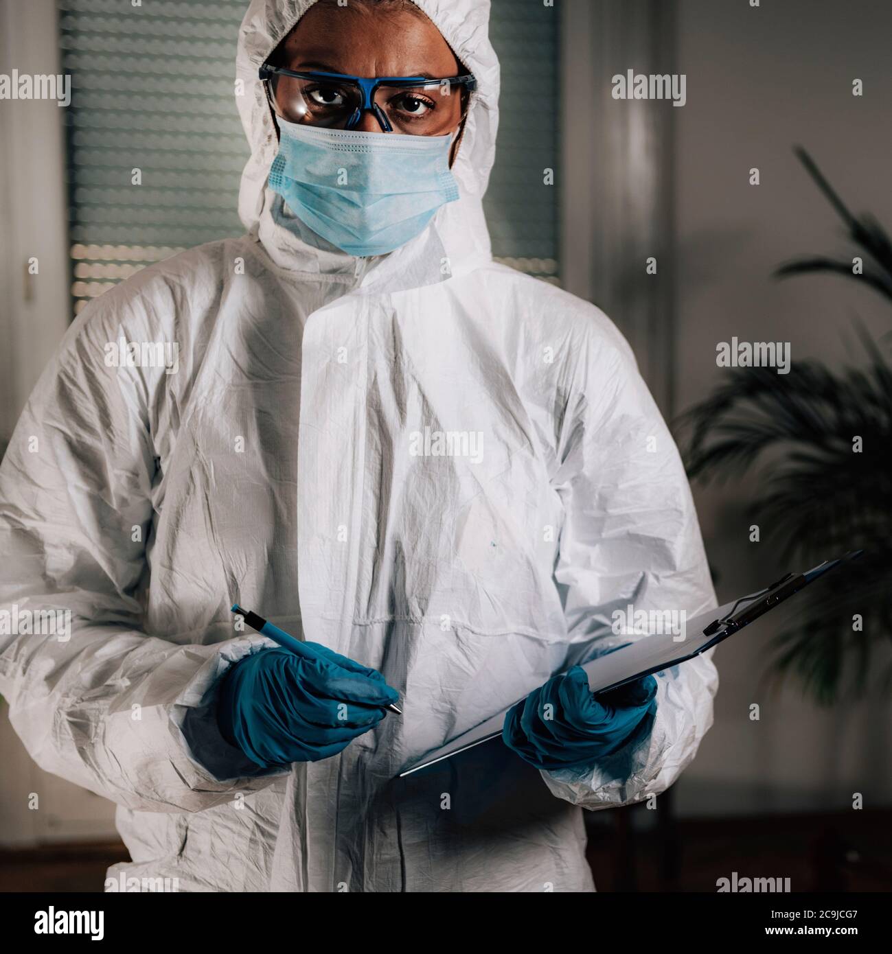 Scène de crime. Expert en criminalistique Photo Stock - Alamy