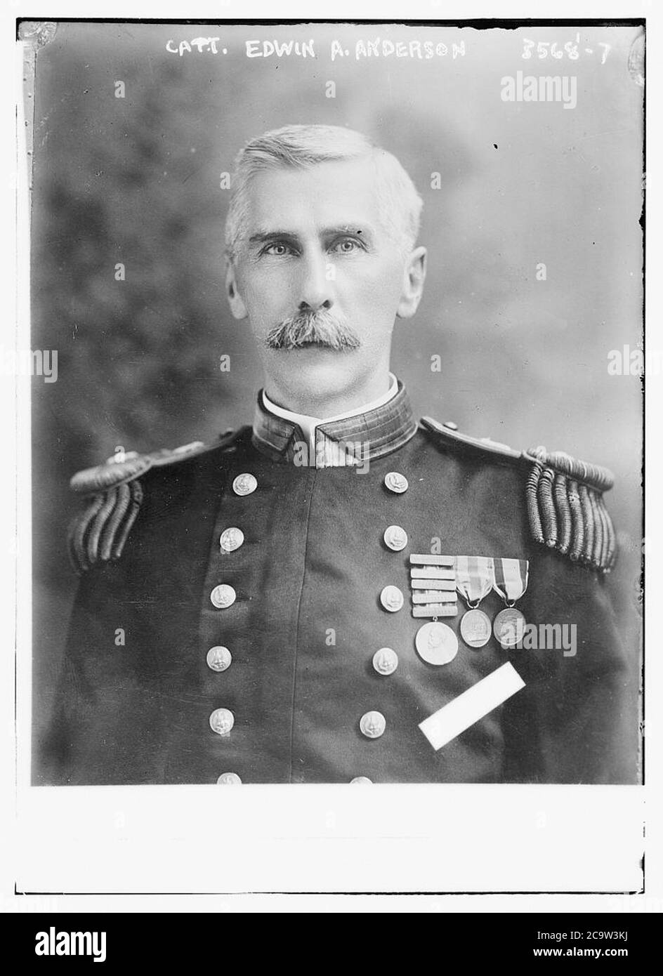 Capt anderson Banque de photographies et d’images à haute résolution ...