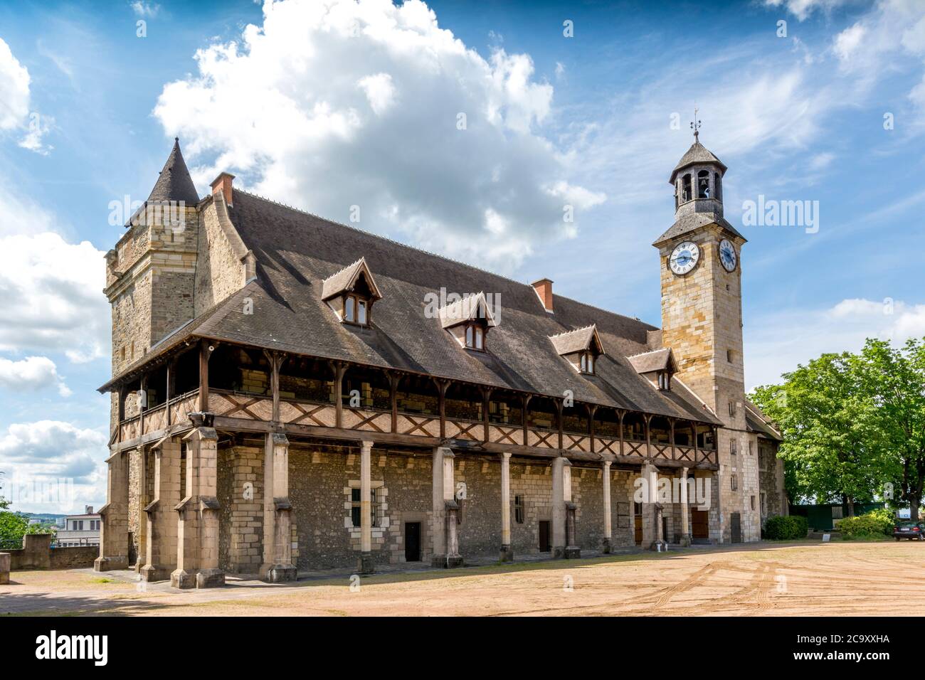 France auvergne montlucon castle Banque de photographies et d’images à ...