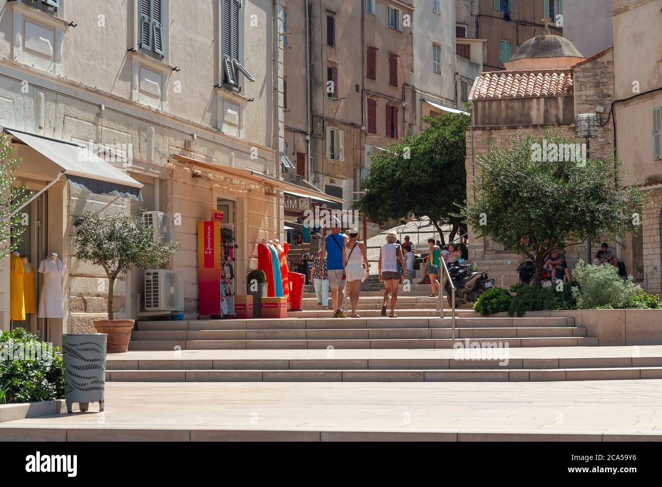 France, Corse-du-Sud, Bonifacio, rue Saint Erasme Photo Stock - Alamy
