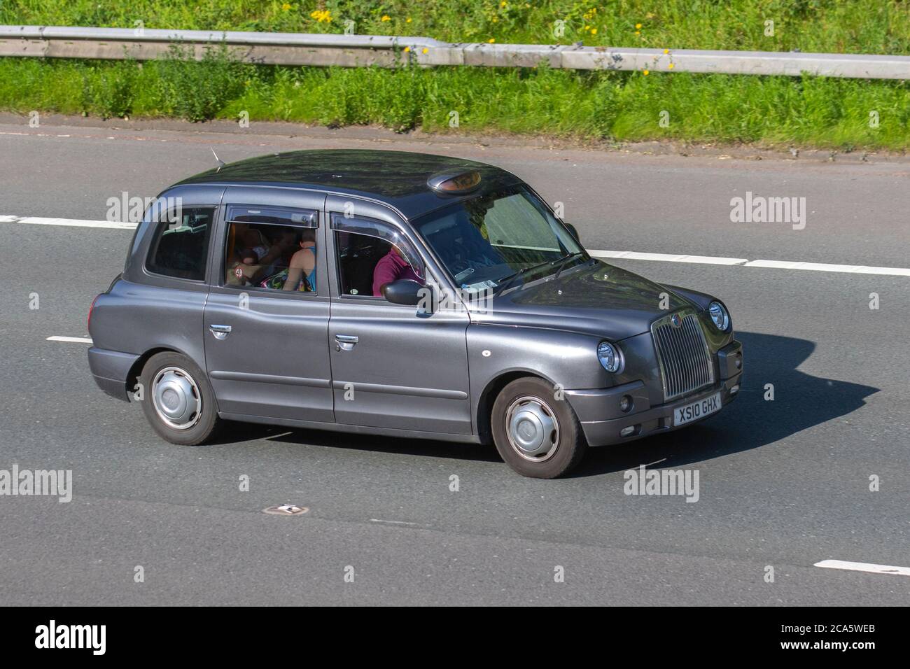 2010 gris London taxis Int TX4 Bronze ; véhicules mobiles pour la ...
