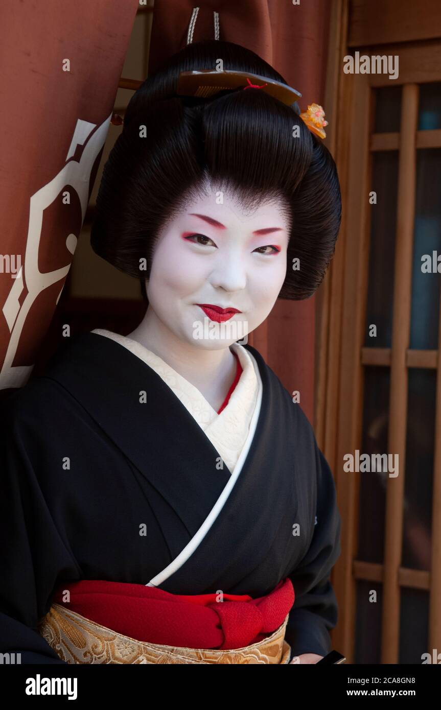 Geisha hairstyle Banque de photographies et d’images à haute résolution ...