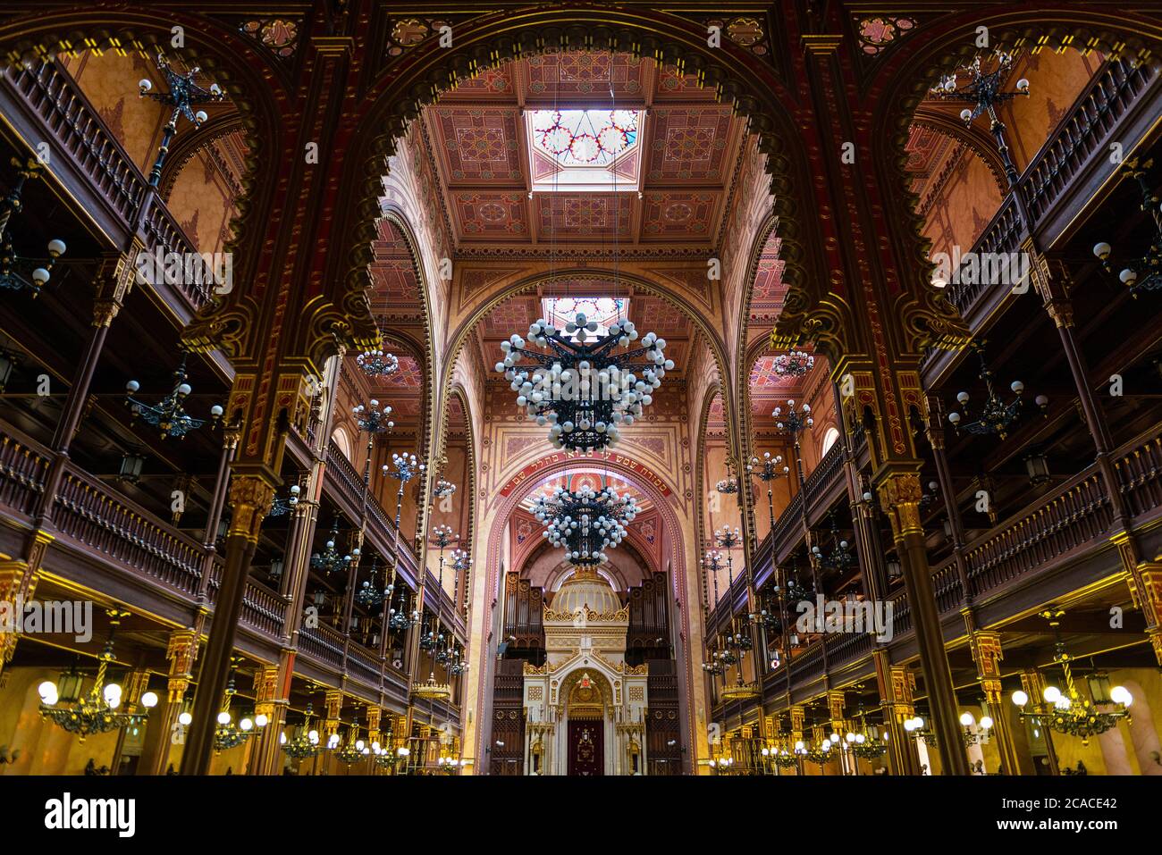 Plus grande synagogue d'europe Banque de photographies et d’images à ...