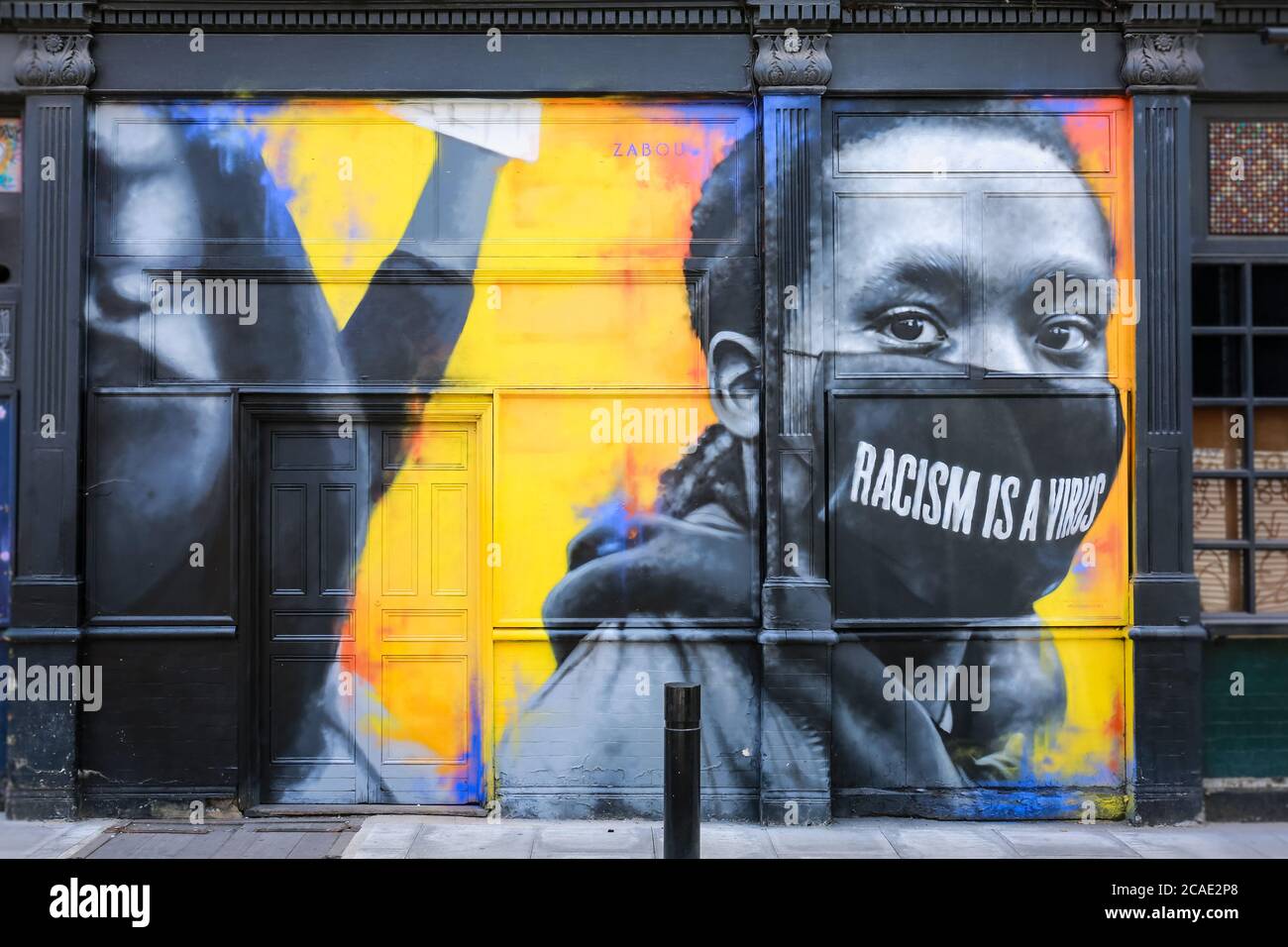 Peinture murale sur le racisme Banque de photographies et d’images à ...