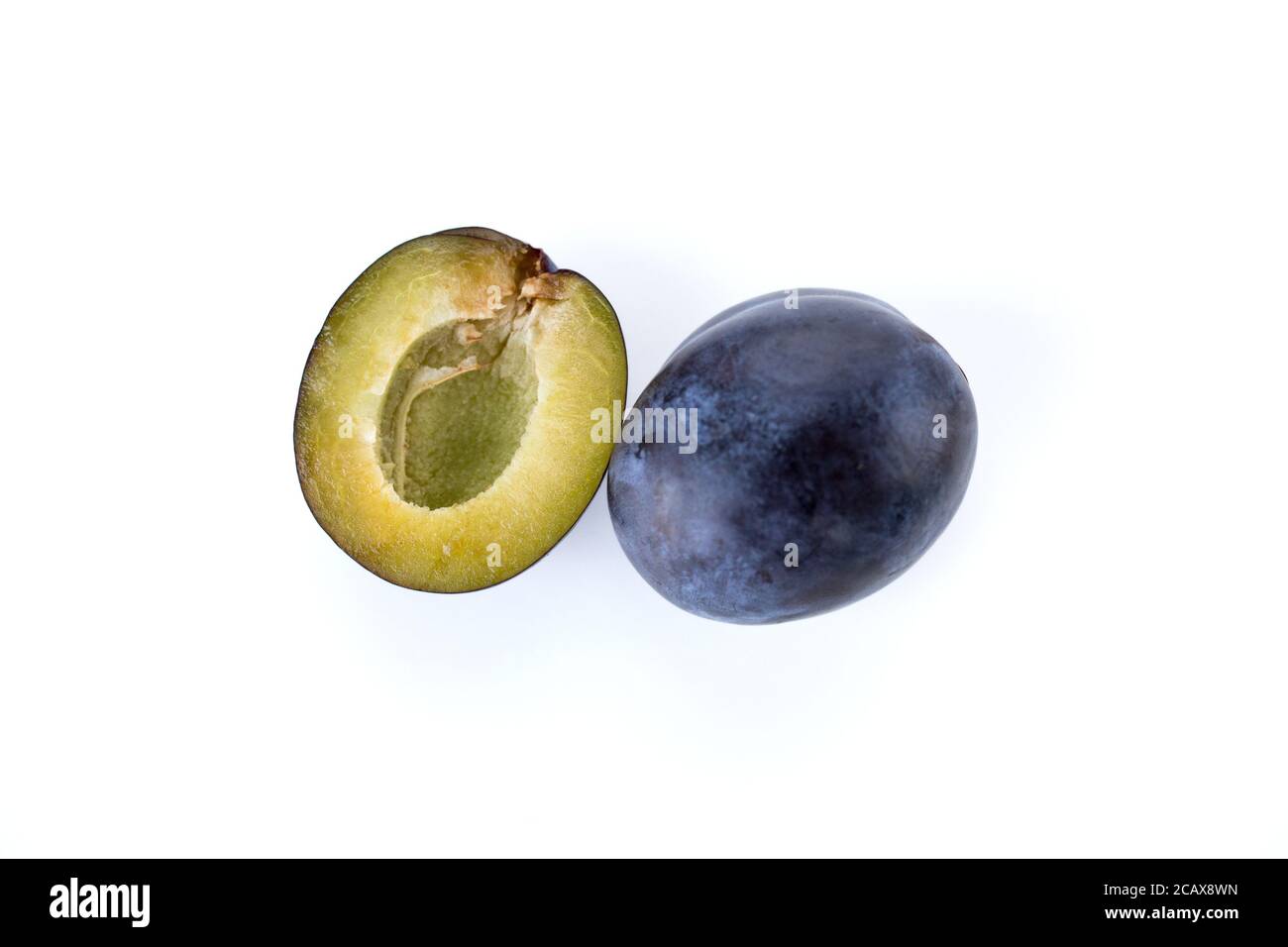 Prune bleue Banque de photographies et d’images à haute résolution - Alamy