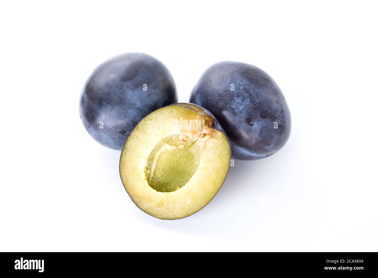 Prune bleue Banque de photographies et d’images à haute résolution - Alamy