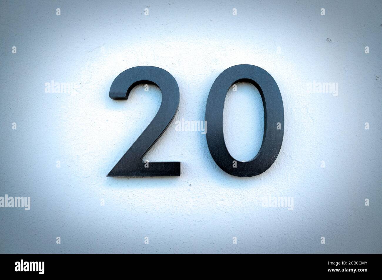 20, numéro vingt, chiffres noirs sur fond blanc Photo Stock - Alamy