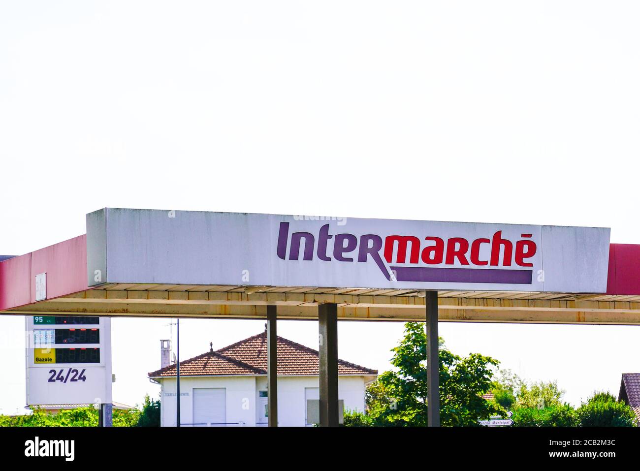 Intermarche logo Banque de photographies et d’images à haute résolution ...