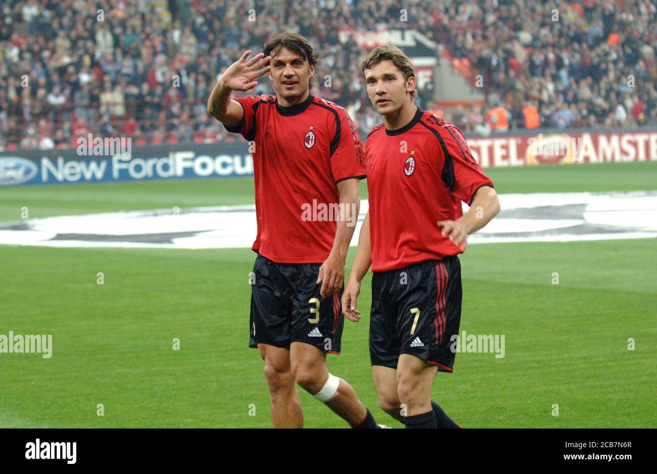 Paolo maldini and andriy shevchenko Banque de photographies et d’images à haute résolution - Alamy
