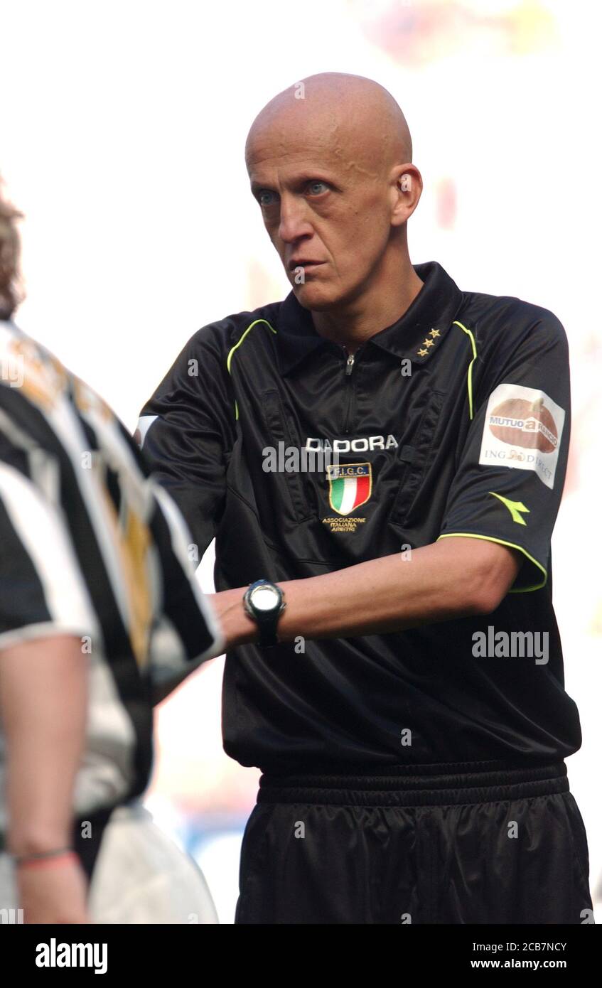 Referee pierluigi collina of italy Banque de photographies et d’images ...