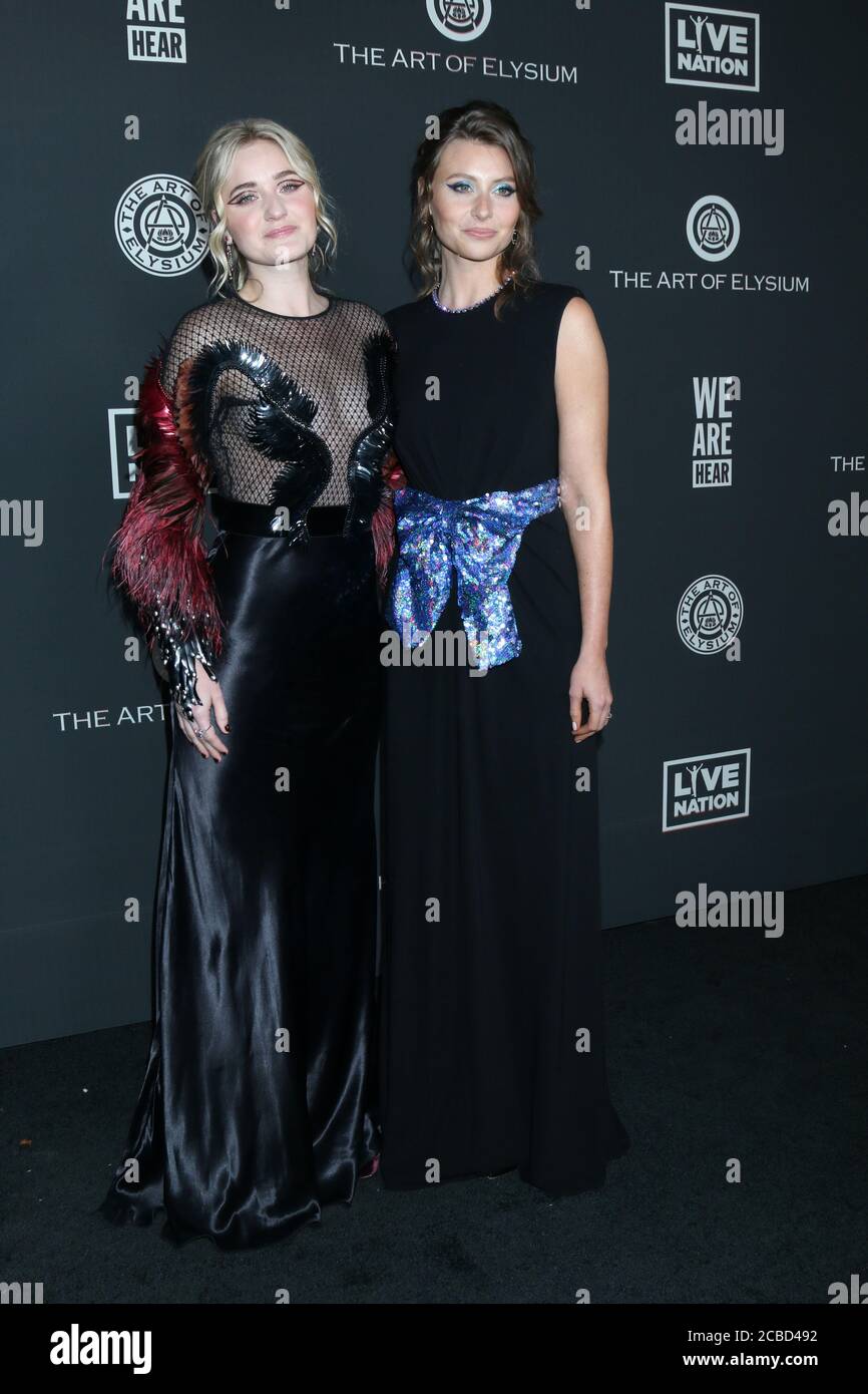 A j michalka and aly michalka Banque de photographies et d’images à ...