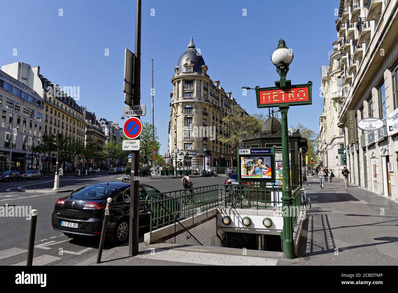Richelieu drouot metro Banque de photographies et d’images à haute ...