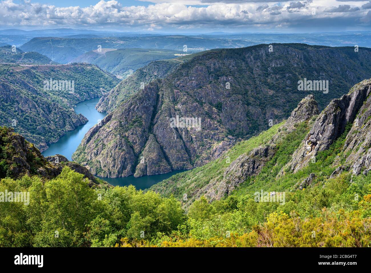 River sil gorge orense province Banque de photographies et d’images à ...