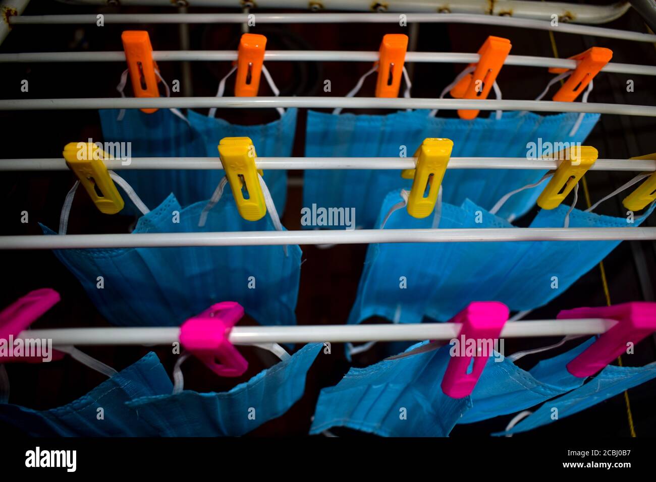 Pendu par les pieds Banque de photographies et d’images à haute ...