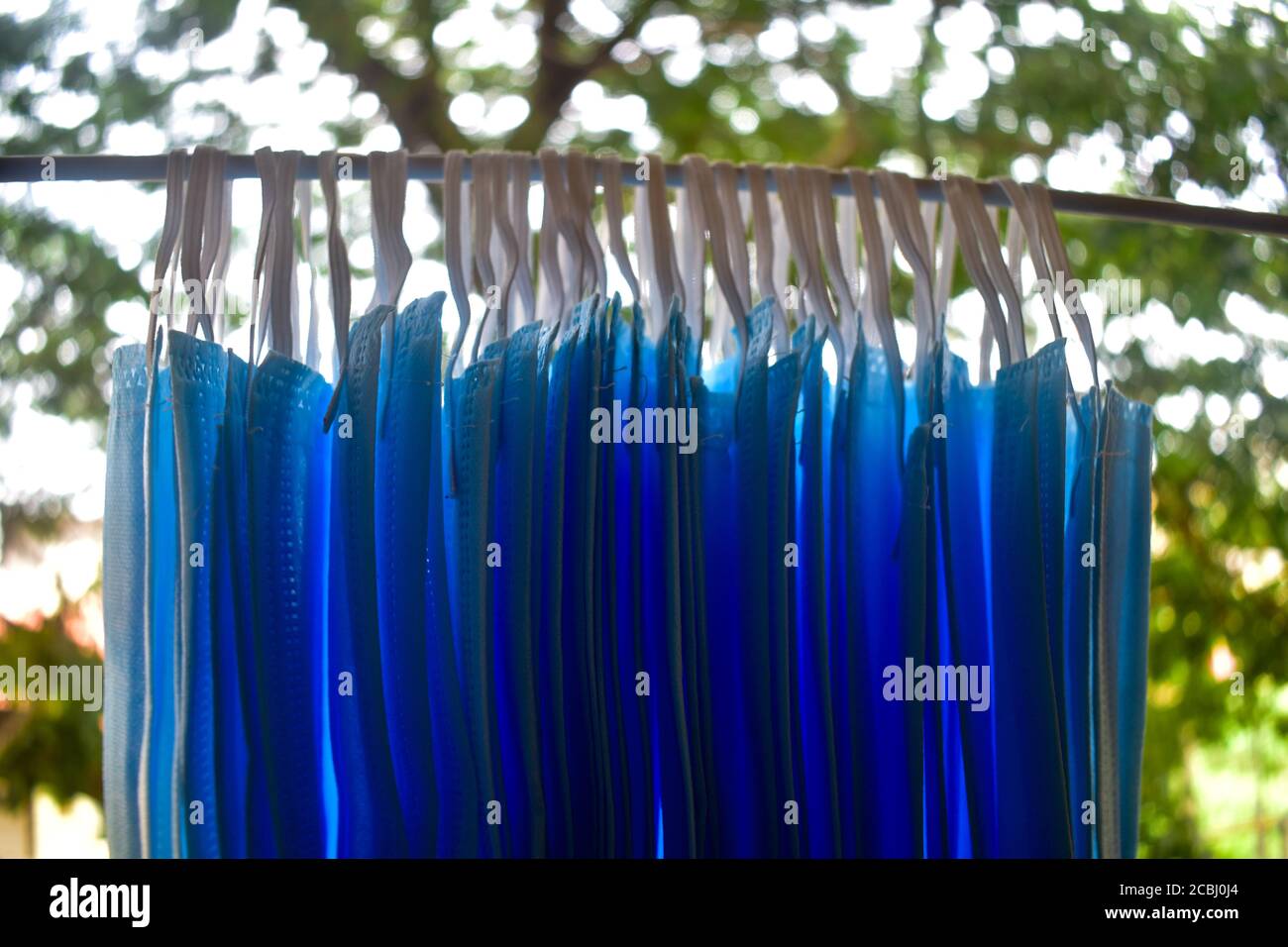 Pendu par les pieds Banque de photographies et d’images à haute ...