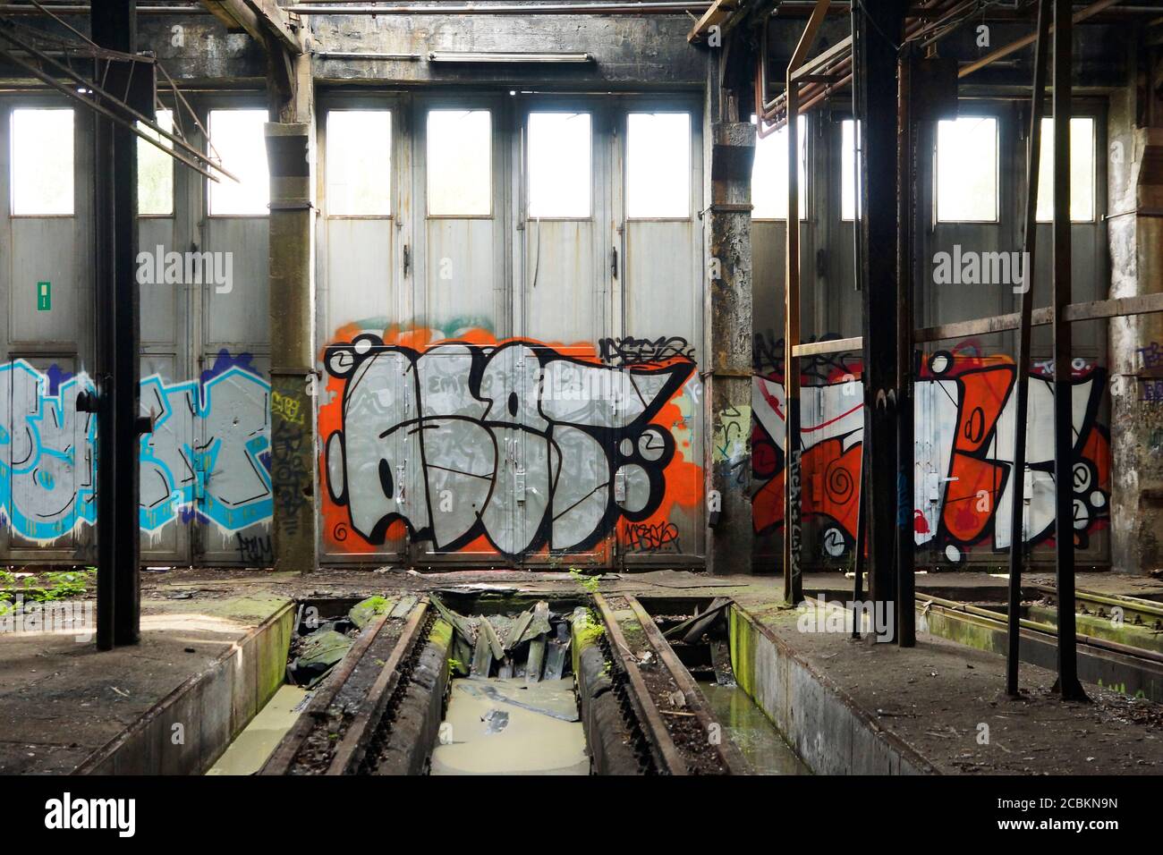 Innenansicht der ruine Banque de photographies et d’images à haute résolution - Alamy