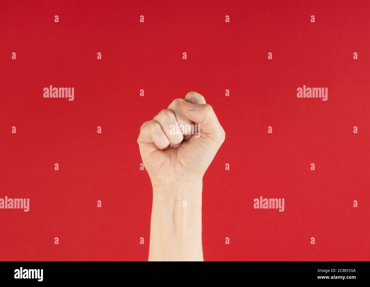 Poing rouge Banque de photographies et d’images à haute résolution - Alamy