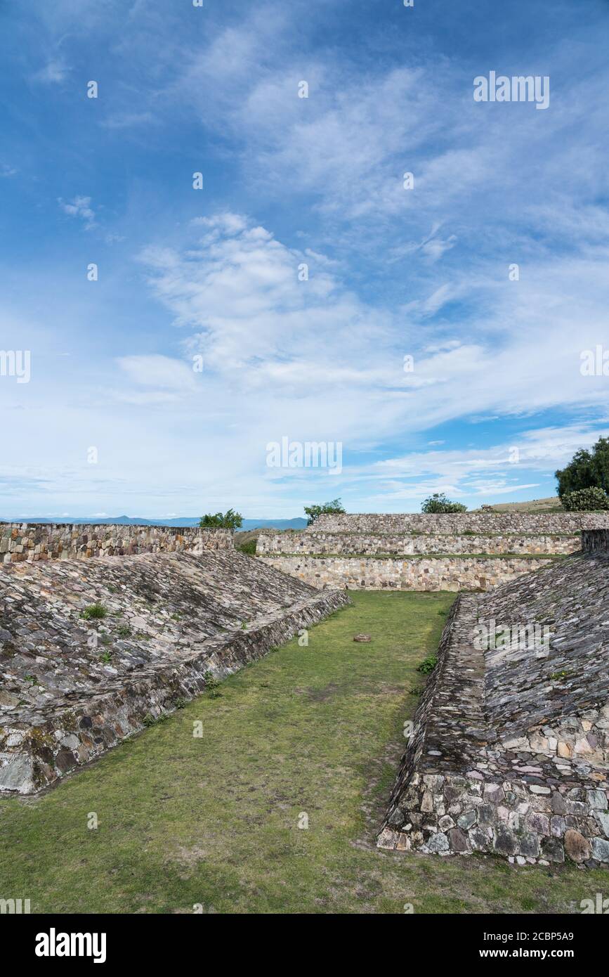 Le terrain de balle des ruines de Zapotec de Yagul est le plus grand ...