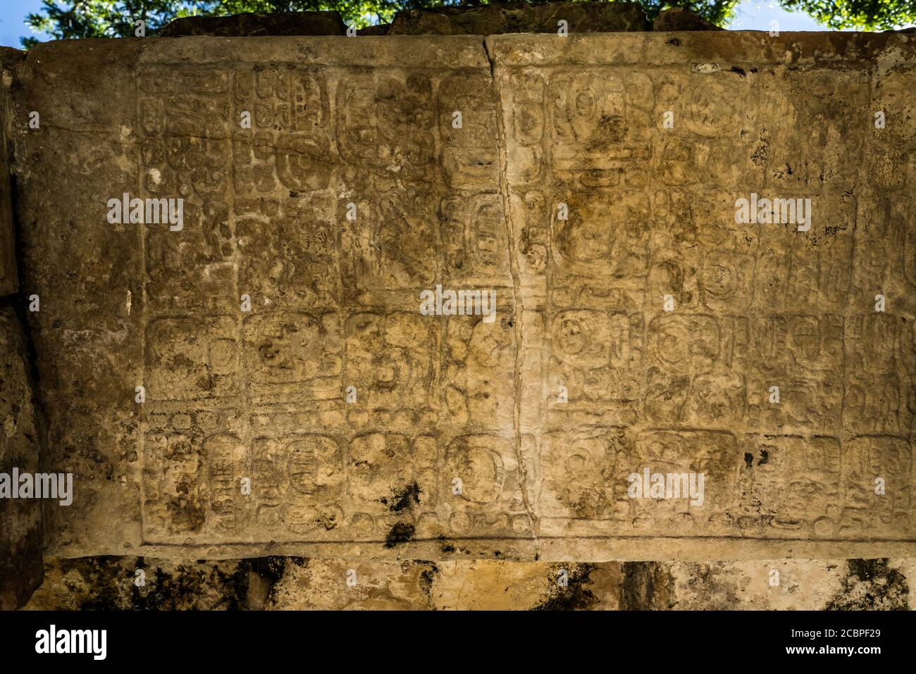 Calcaire maya linteau yaxchilan Banque de photographies et d’images à ...