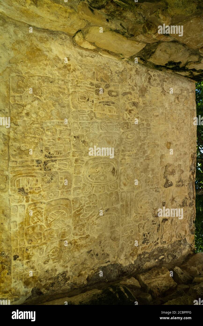 Calcaire maya linteau yaxchilan Banque de photographies et d’images à ...