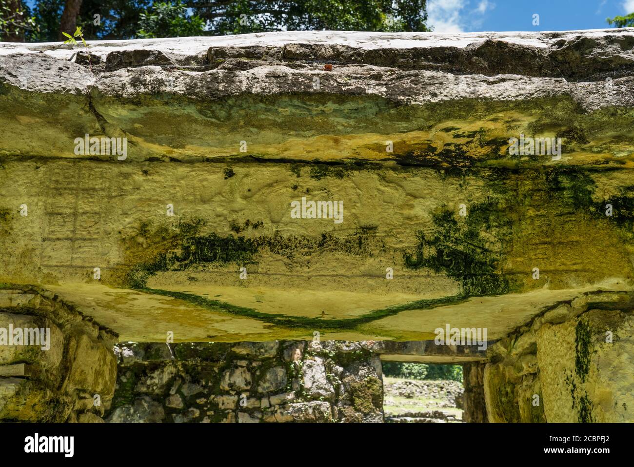 Calcaire maya linteau yaxchilan Banque de photographies et d’images à ...