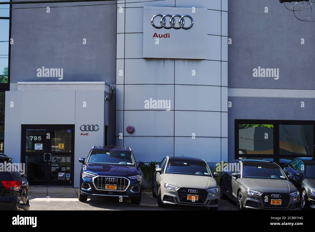 Le logo de la société Audi est visible dans l'une de ses salles d ...