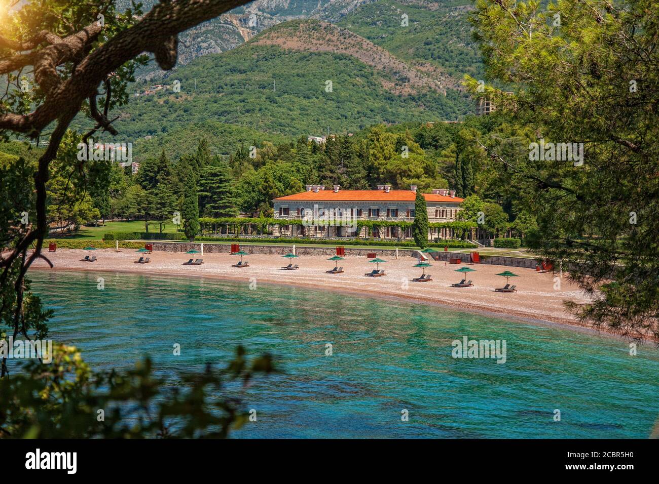 Milocer beach Banque de photographies et d’images à haute résolution ...