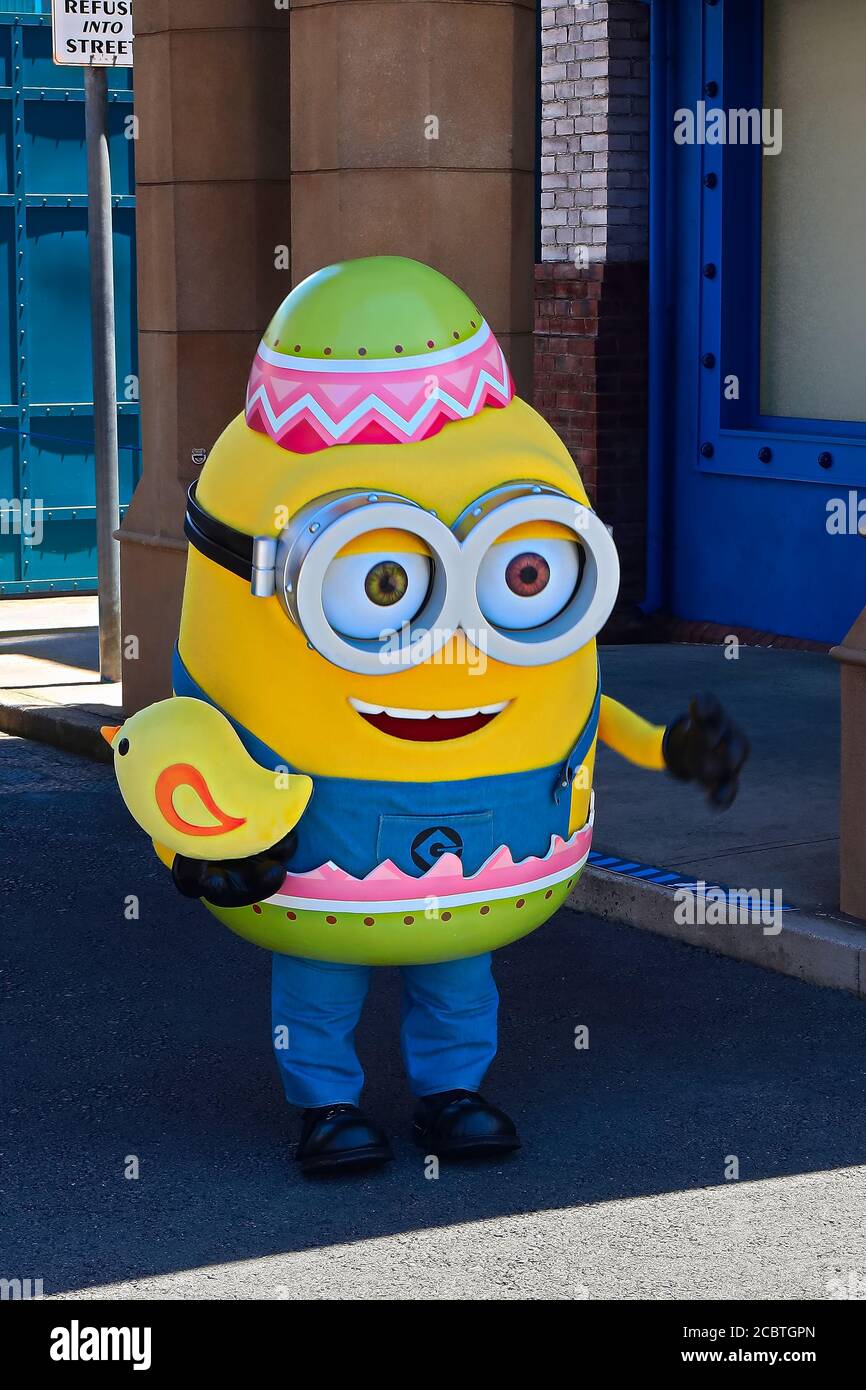 Statue de HAPPY MINION dans Universal Studios Japan.les Minions sont du ...