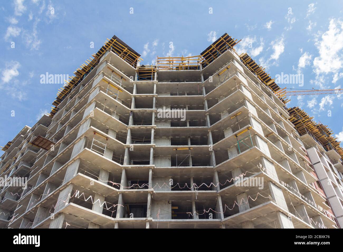 Bâtiment en construction. Construction d'un immeuble en béton ...