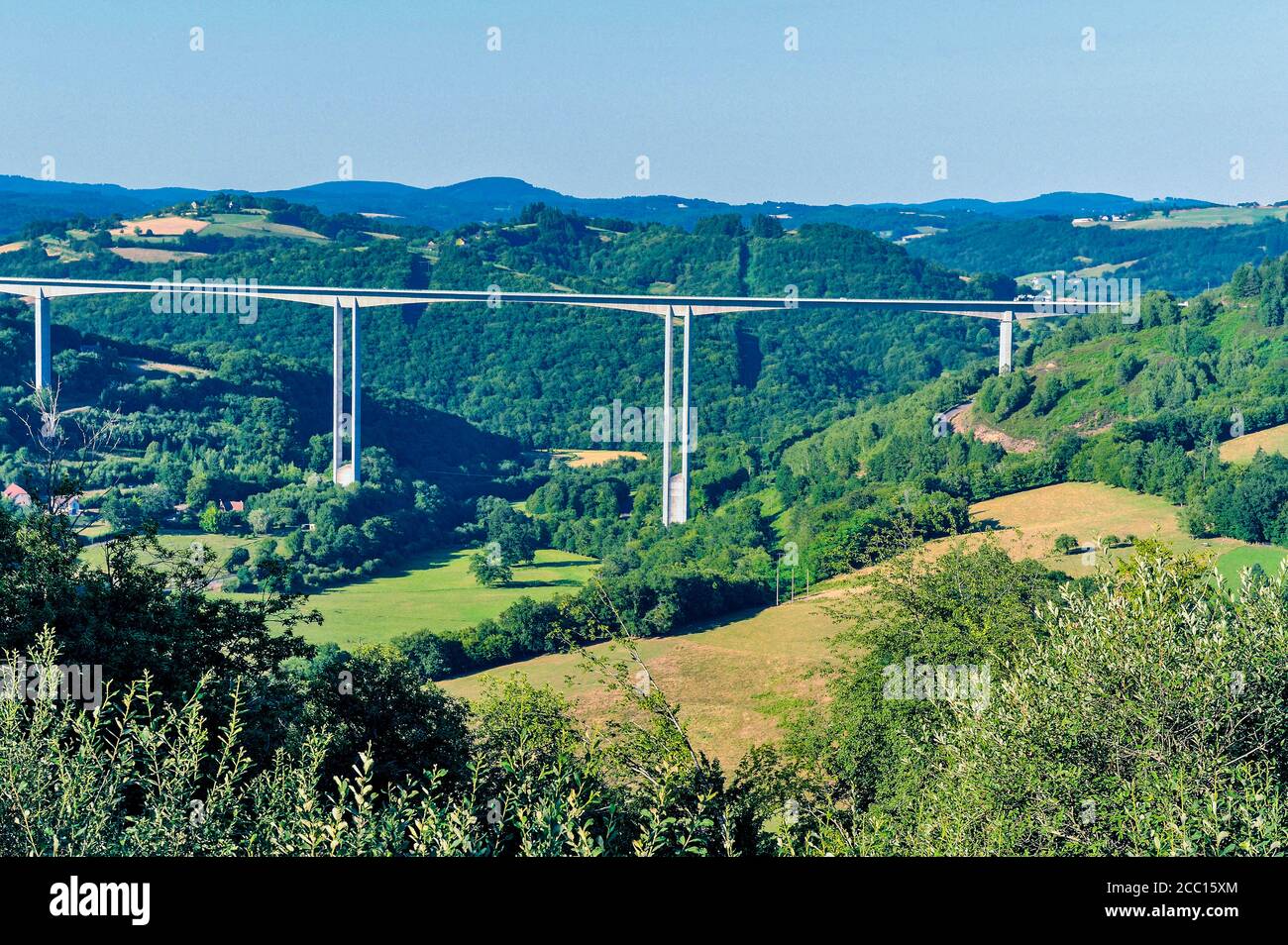 Viaduct of tulle highway a89 Banque de photographies et d’images à ...