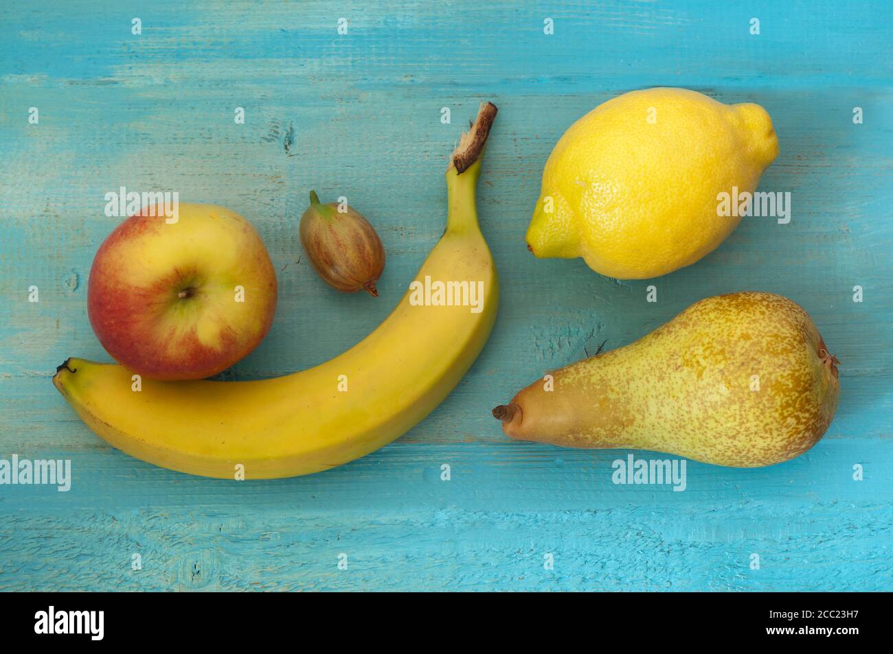 Fruits sur table Banque de photographies et d’images à haute résolution ...