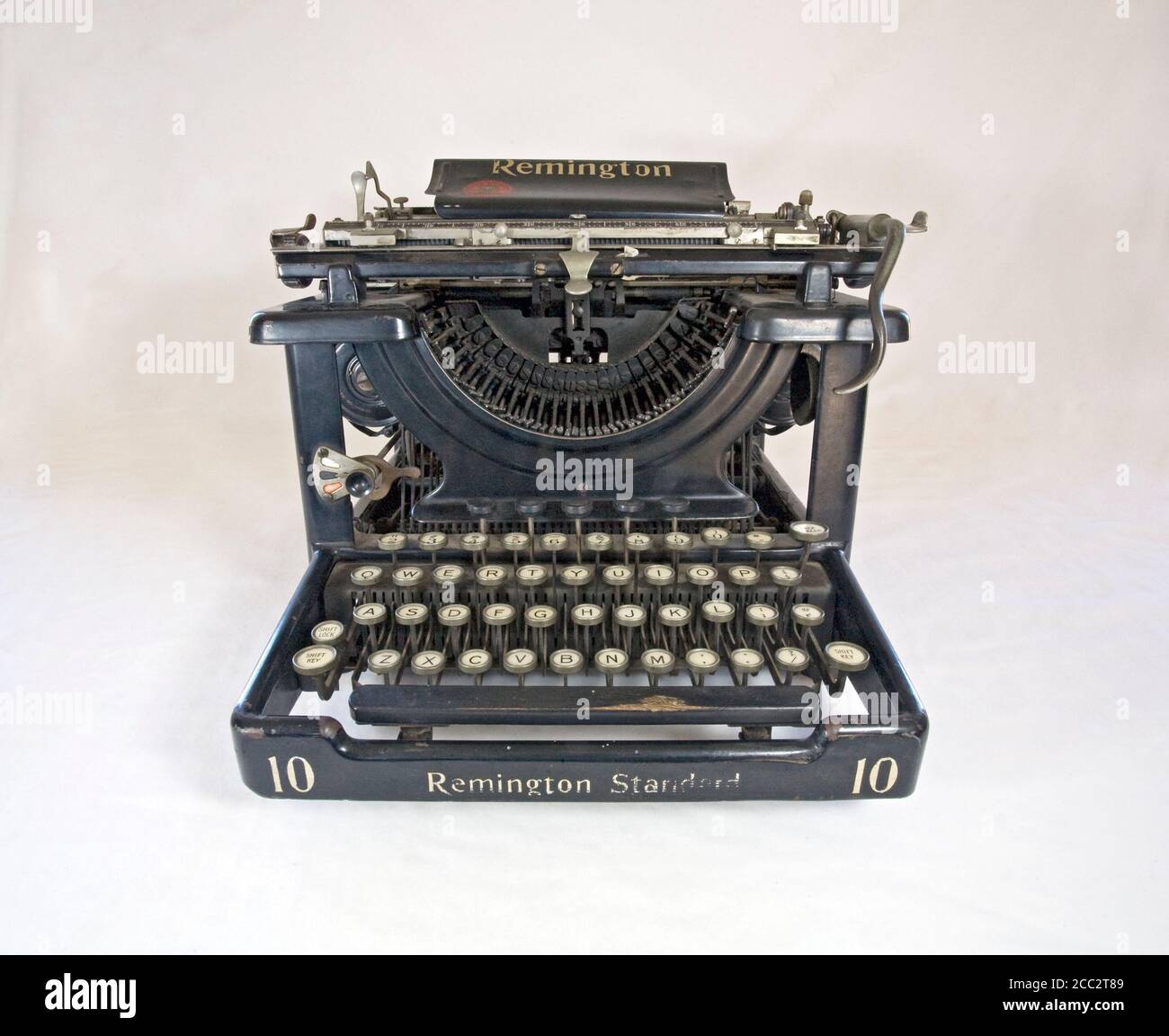 Une machine à écrire Remington Standard #10 de 1920, construite entre ...