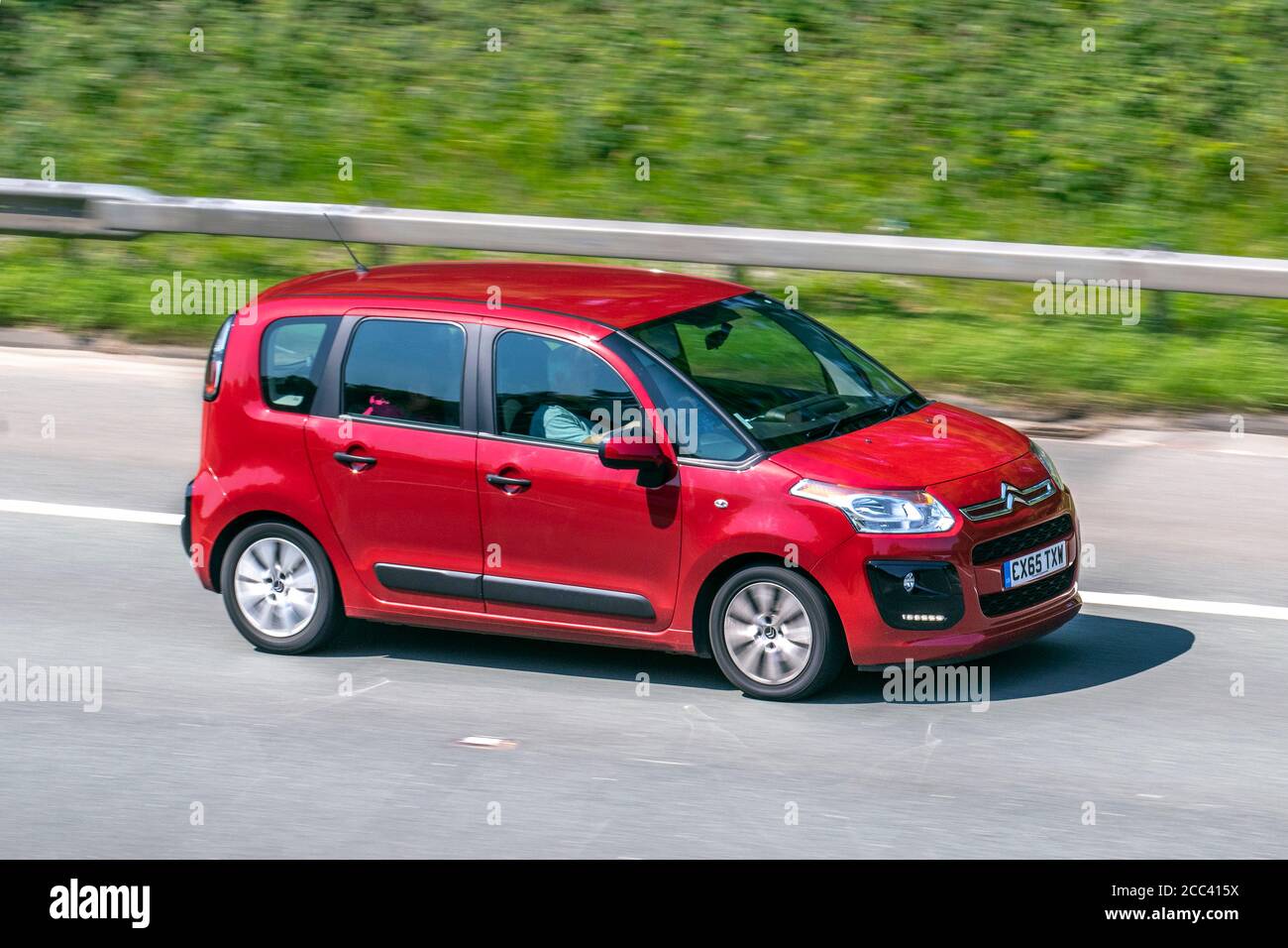 Citroen c3 picasso vtr voitures rouges Banque de photographies et d ...