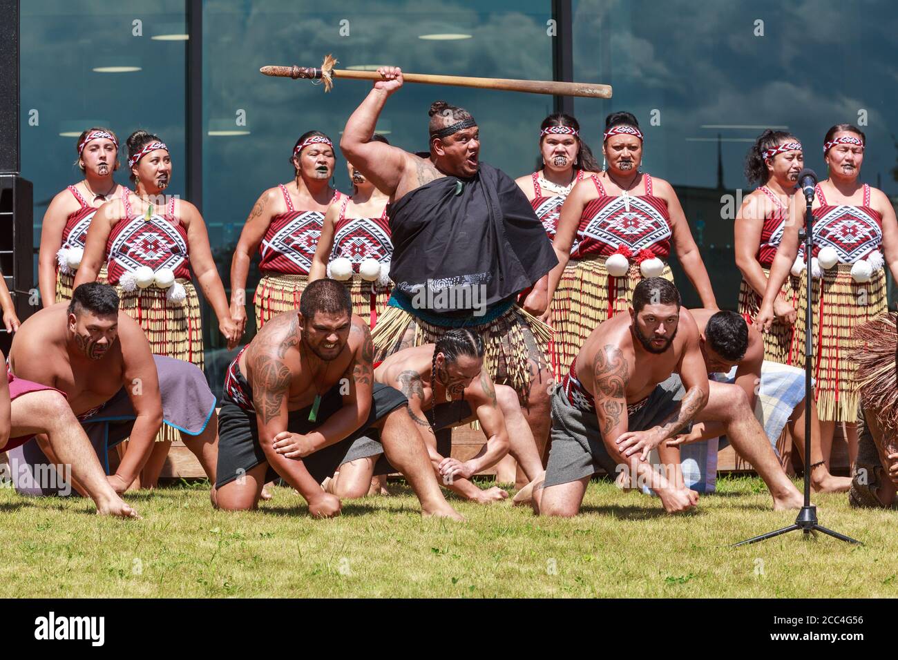 Kapa haka dance Banque de photographies et d’images à haute résolution ...