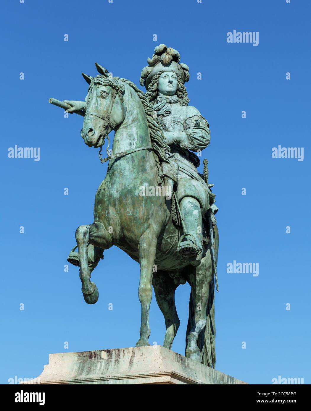 Statue de louis xiv au palais de versailles Banque de photographies et ...