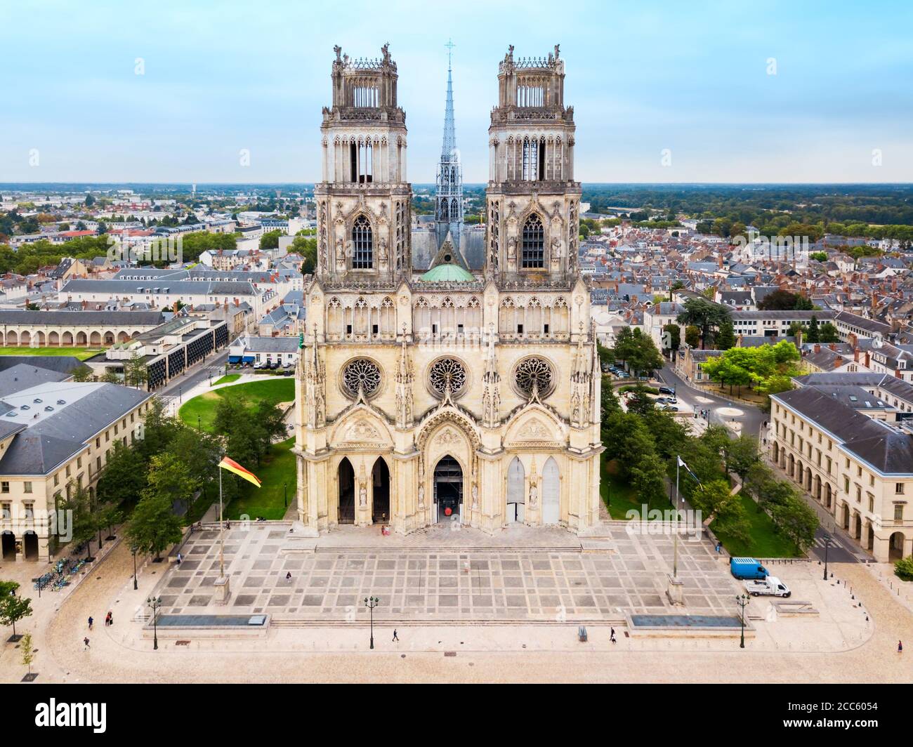 Orleans cathédrale ou Basilique Cathedrale Sainte Croix d'Orléans est ...